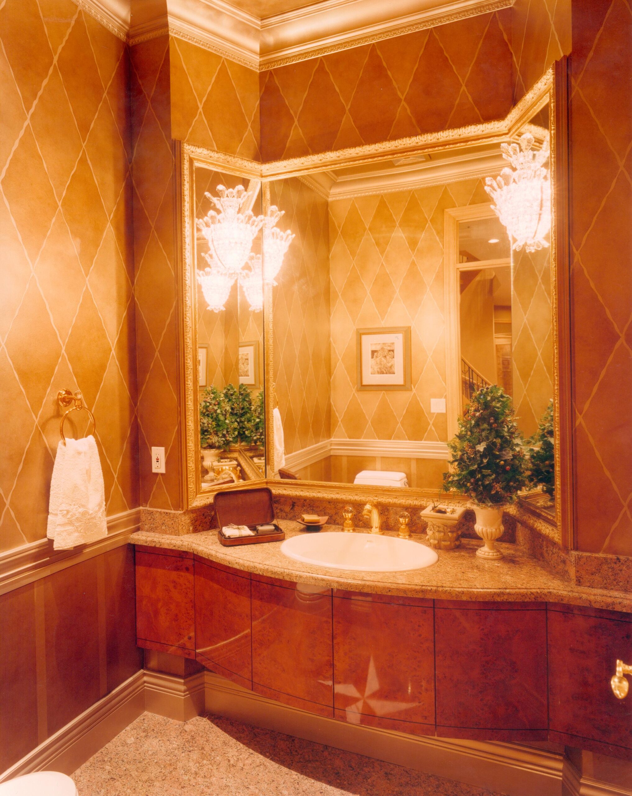 1998 Georgie Best Overall Design (NewRenovation) – Gold – Joey Chan